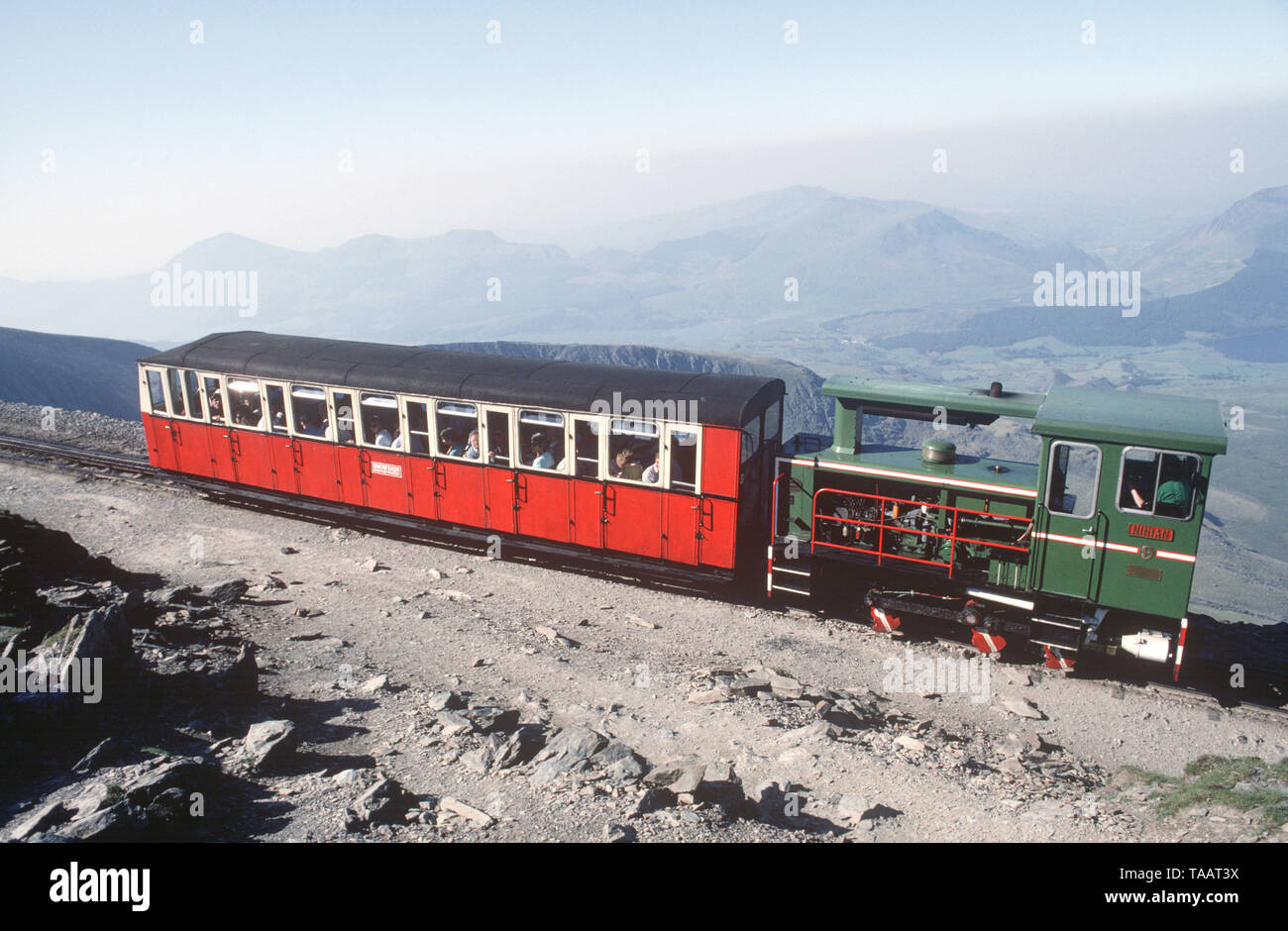 Snowdon Mountain Railway rack and pinion diesel locomotive reaching ...