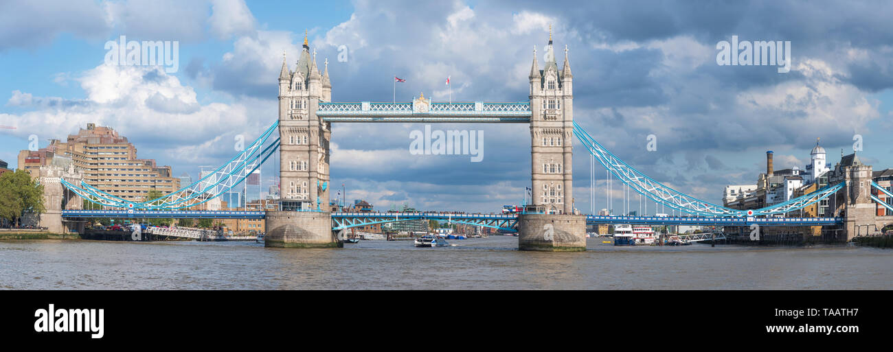 Panoramic view of Tower Bridge in London Stock Photo - Alamy