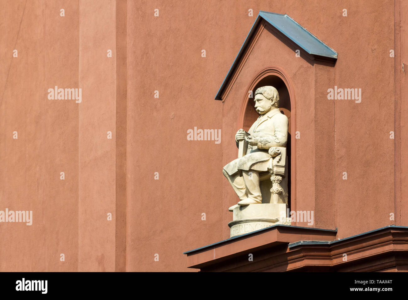 Ferenc deak statue hi-res stock photography and images - Alamy