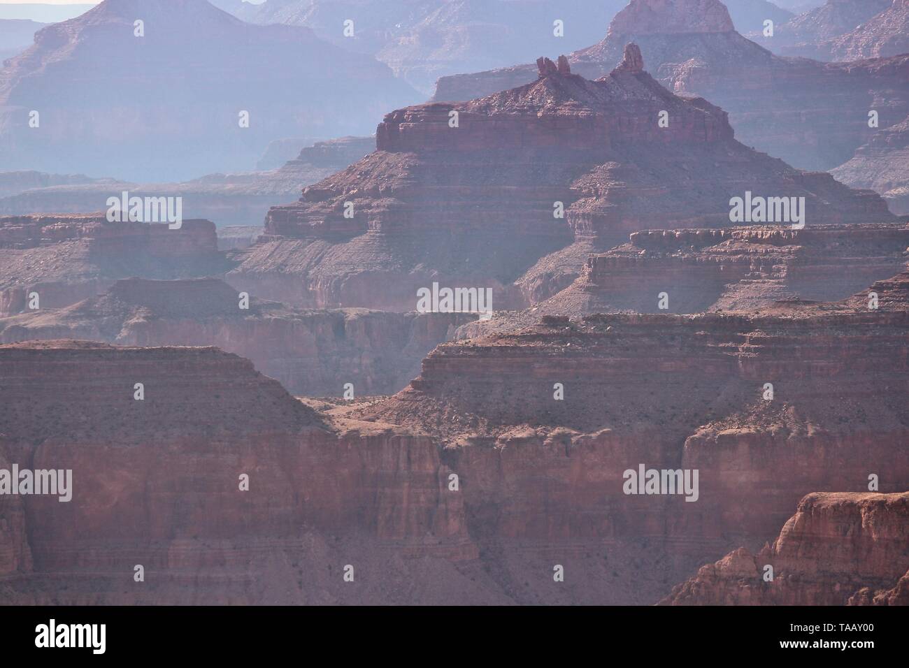 Layers of rocks hi-res stock photography and images - Alamy