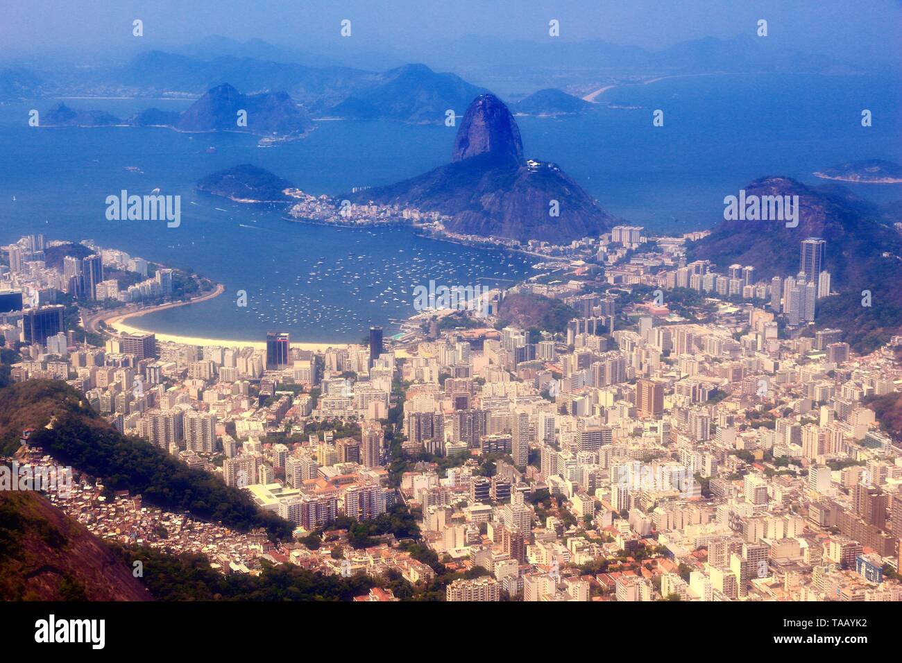 Urban islands hi-res stock photography and images - Alamy