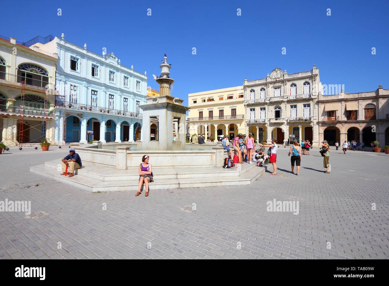 HAVANA, CUBA - FEBRUARY 27, 2011: People visit the Old Town Square ...