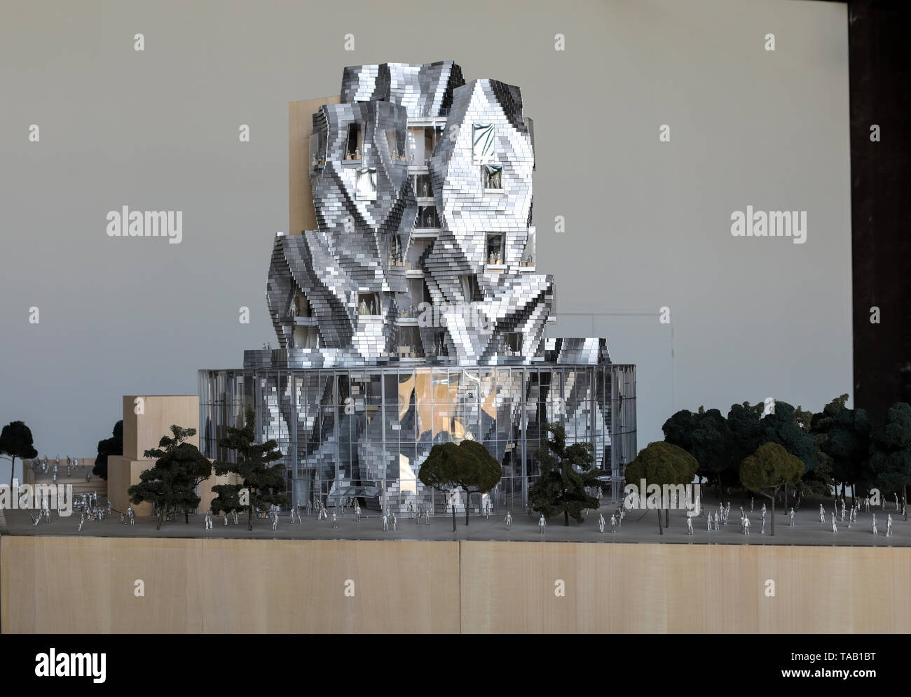 Frank gehry luma arles hi-res stock photography and images - Alamy
