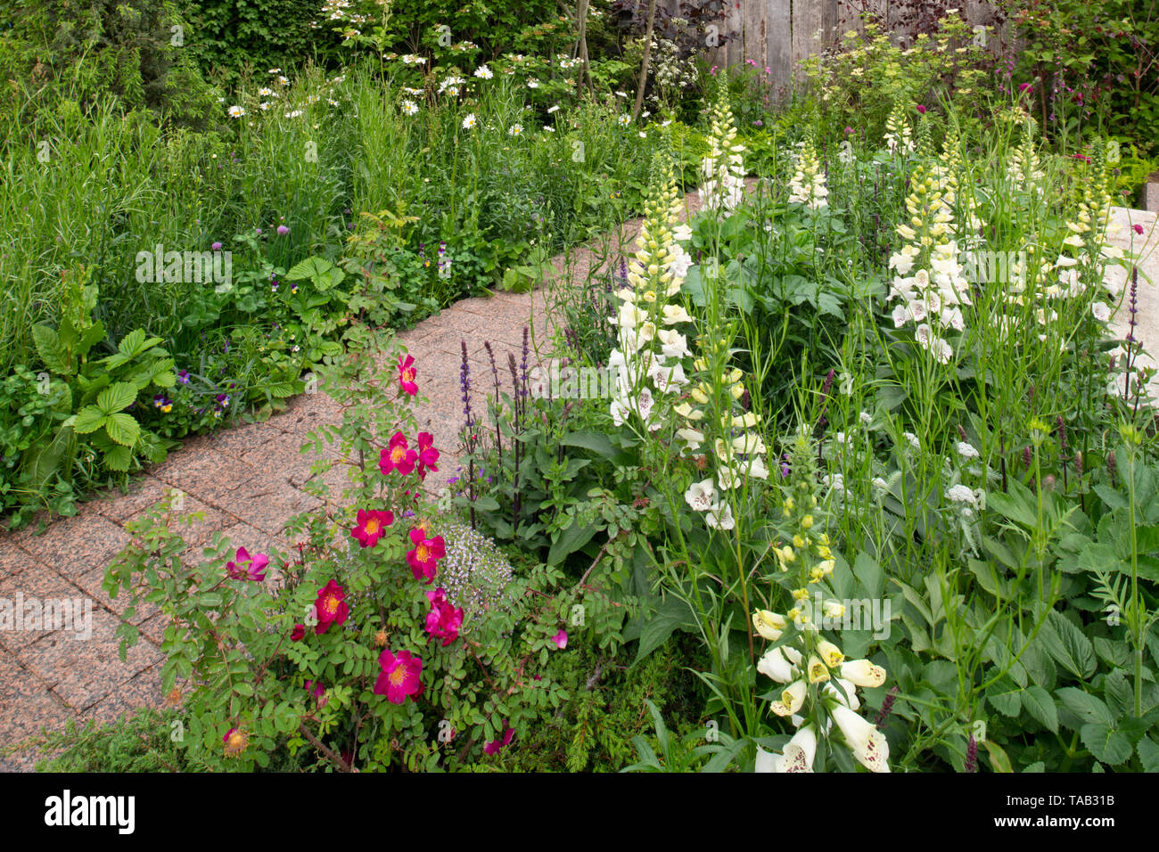 The Roots in Finland Kyro Garden in the Space to Grow Category at the ...