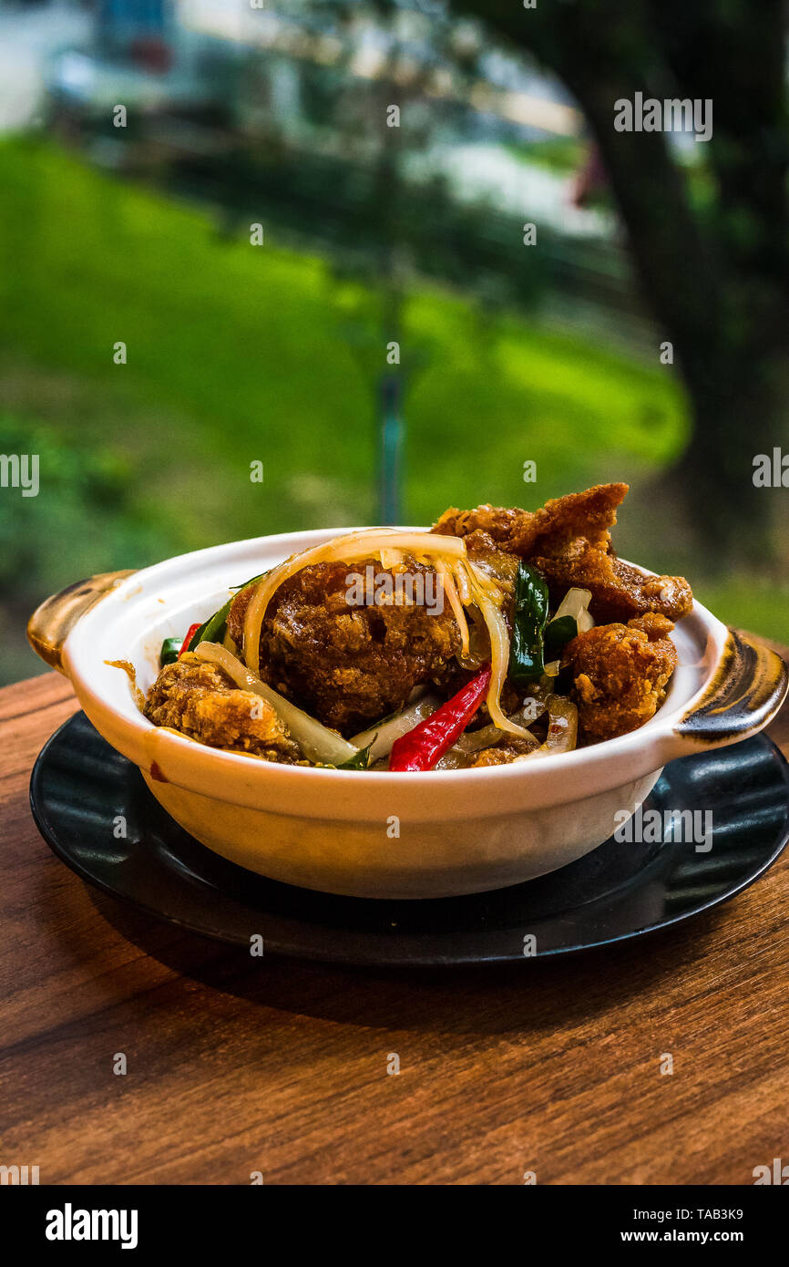 Golden fried chicken hi-res stock photography and images - Alamy