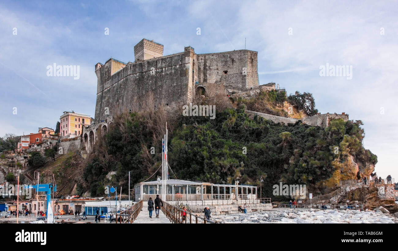 The impressive size of the castle of Lerici in the Italian Riviera ...