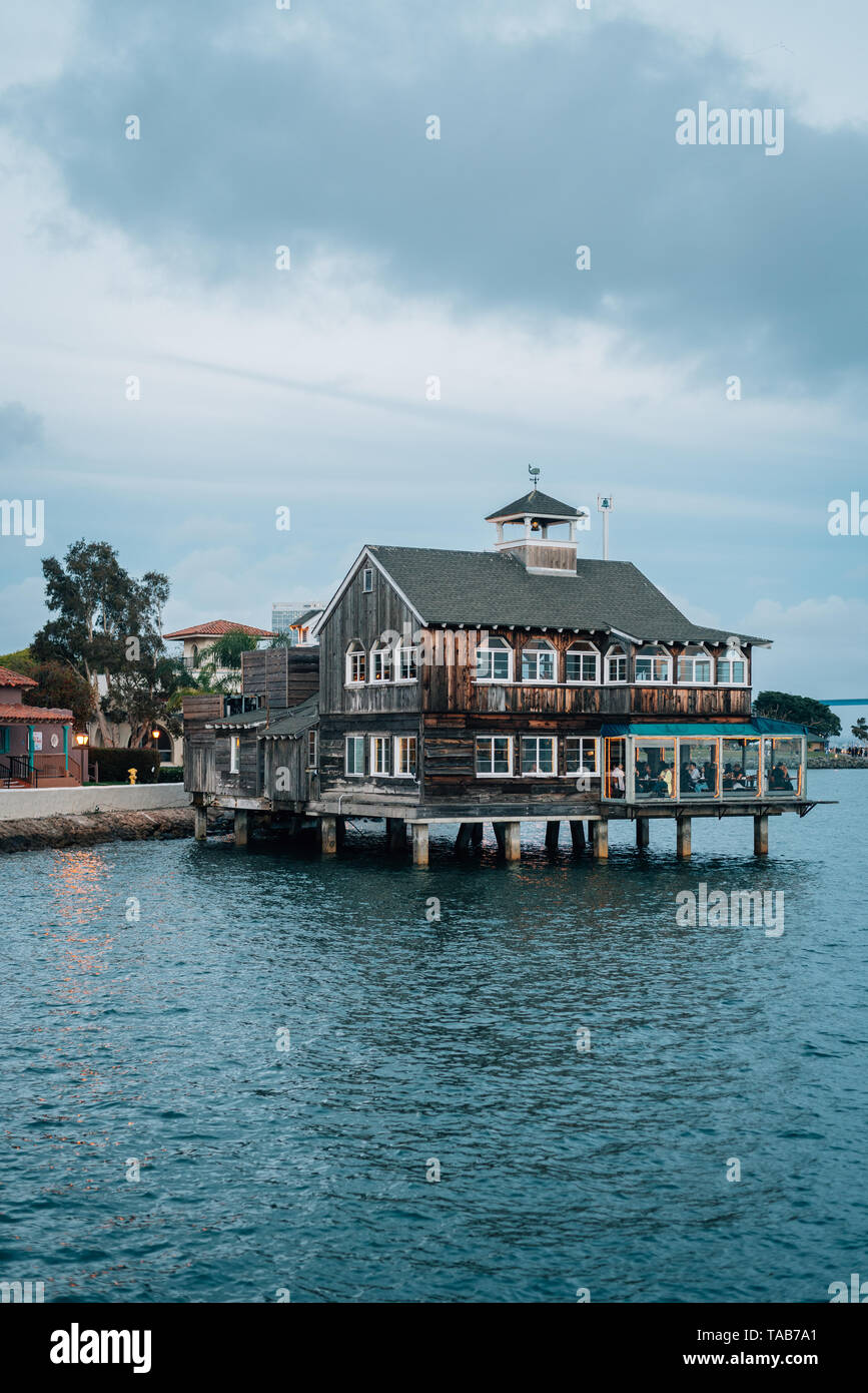 Seaport village cafe hi-res stock photography and images - Alamy