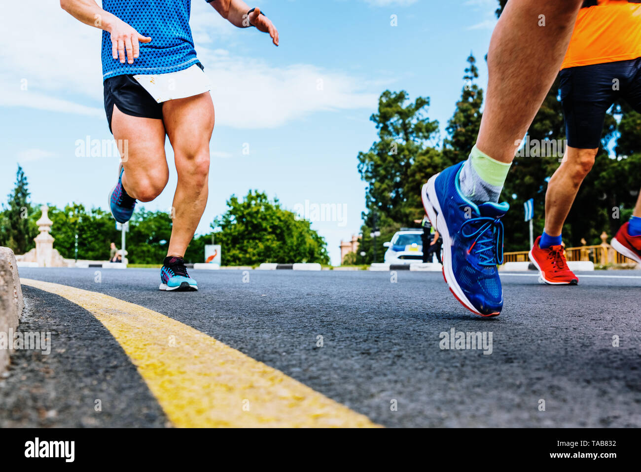 Powerful legs hi-res stock photography and images - Alamy