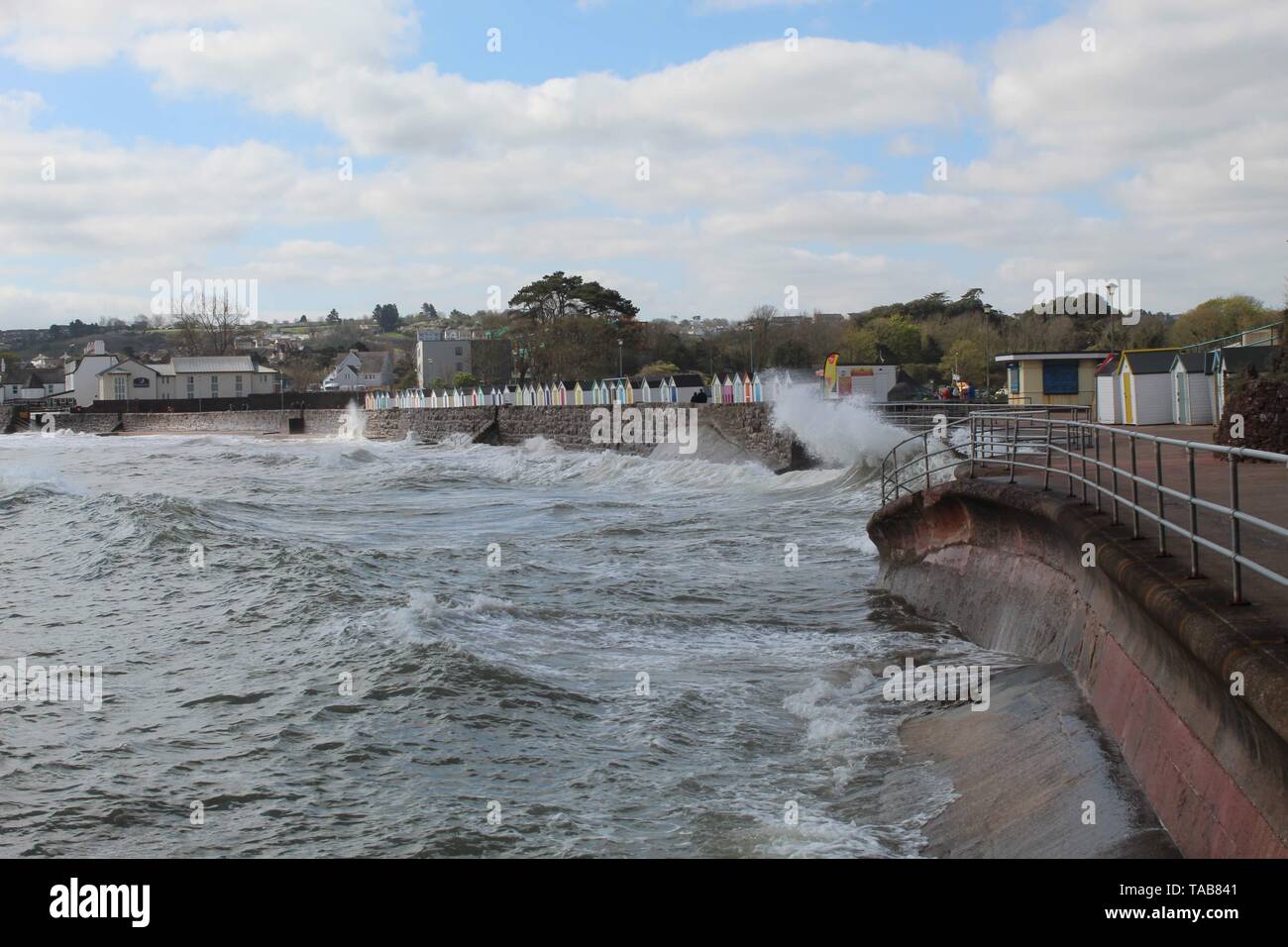 Spring tide and neap tide hi-res stock photography and images - Alamy