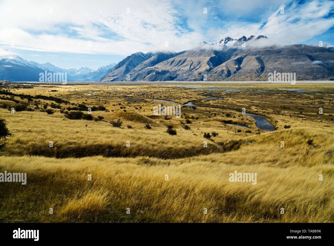 Rivers mountains grass hi-res stock photography and images - Alamy