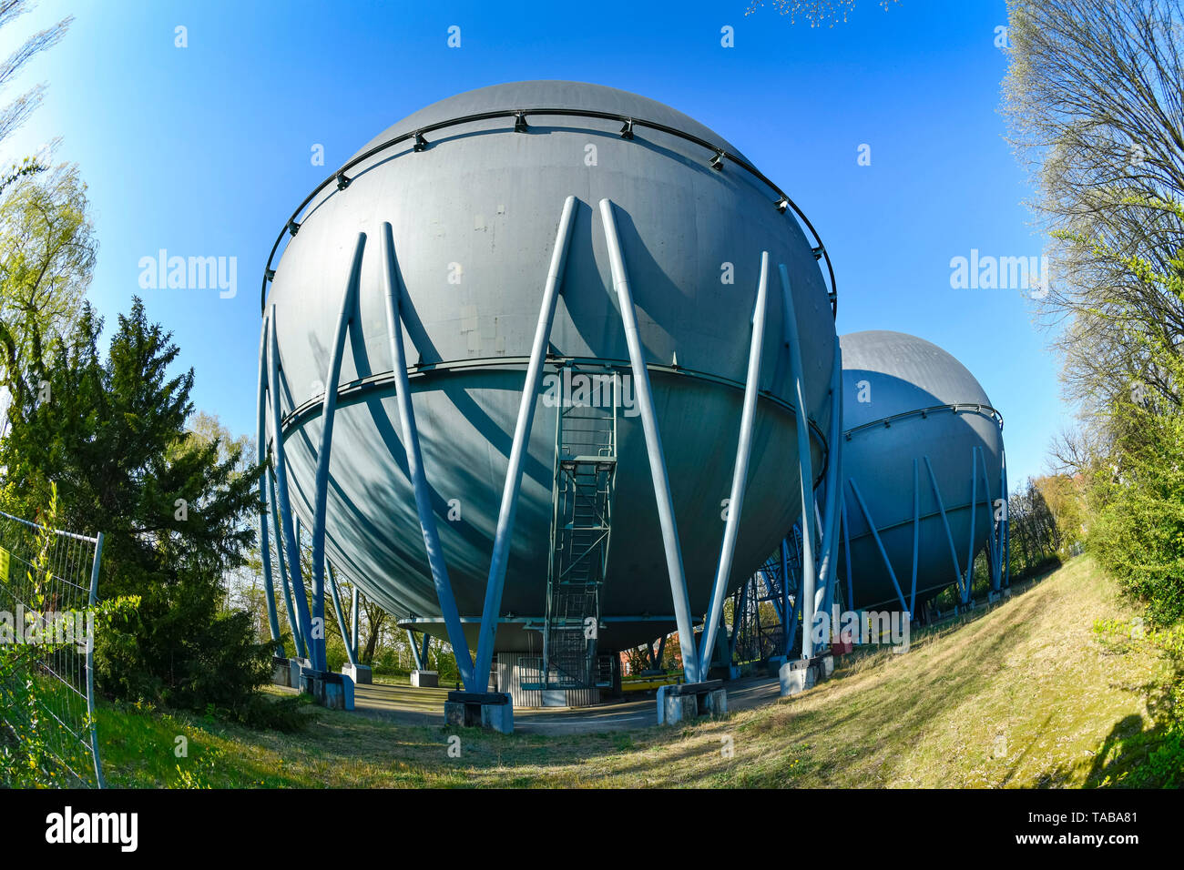 Temple gasworks hi-res stock photography and images - Alamy