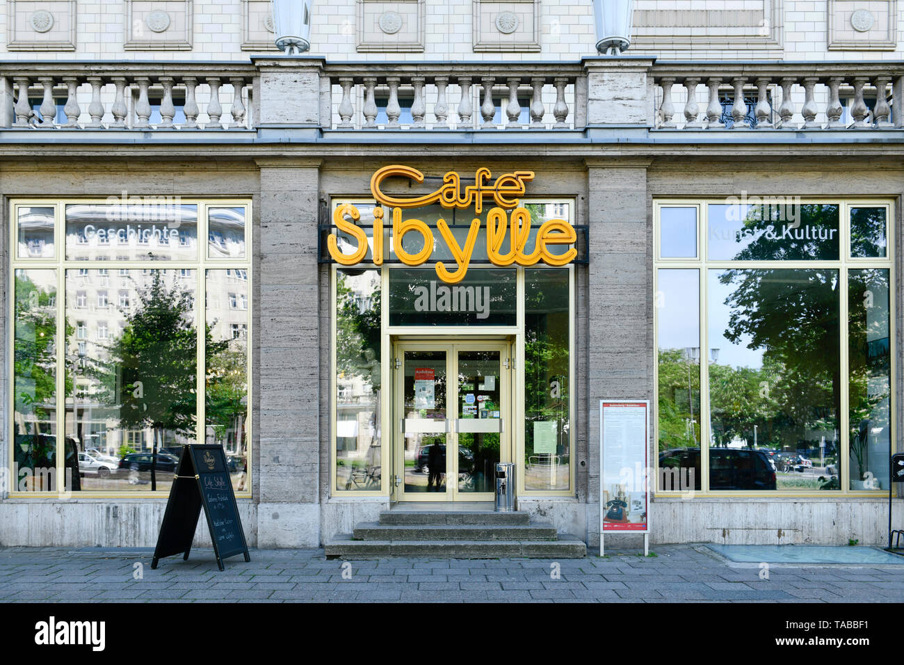 Berlin ddr cafe hi-res stock photography and images - Alamy