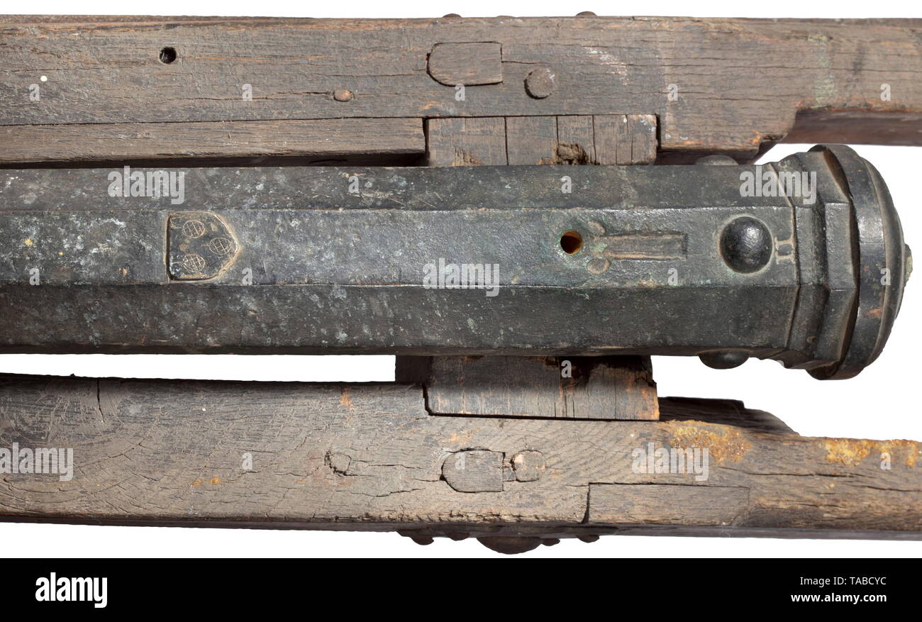 Bronze french cannon hi-res stock photography and images - Alamy