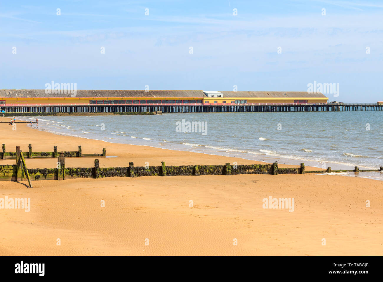 seaside town of walton-on-the-naze, traditional timber decked pier ...