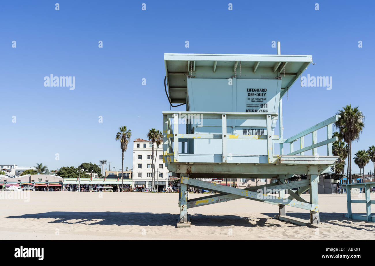 California lifeguard tower hi-res stock photography and images - Alamy