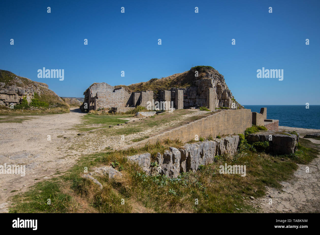 Quarry winspit cliff coast hi-res stock photography and images - Alamy