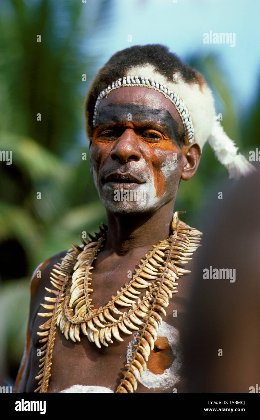 He asmat are an ethnic group of new guinea hi-res stock photography and ...