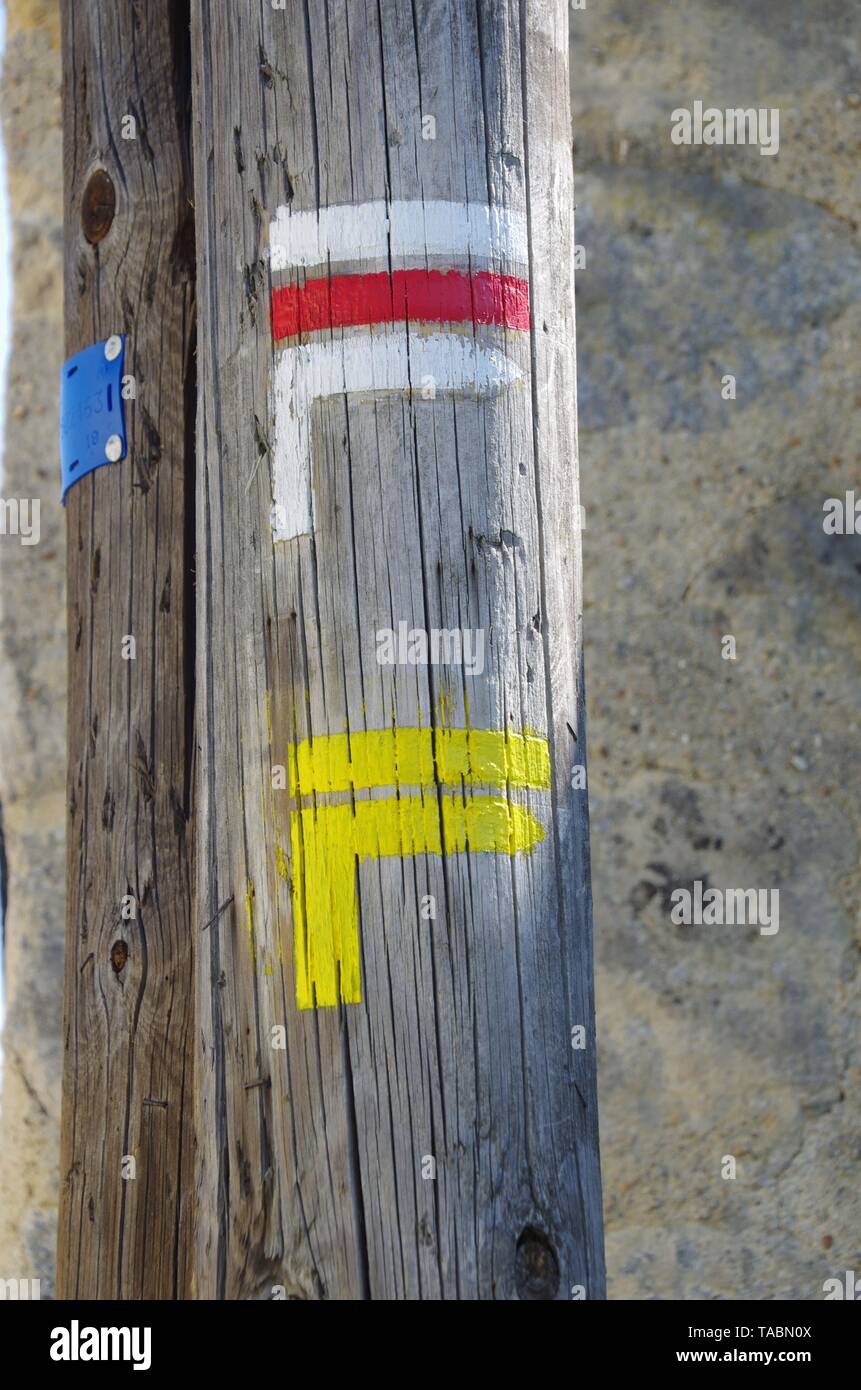 Hiking marker symbol hi-res stock photography and images - Alamy