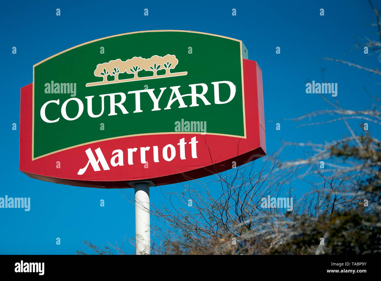 Courtyard marriott logo hi-res stock photography and images - Alamy