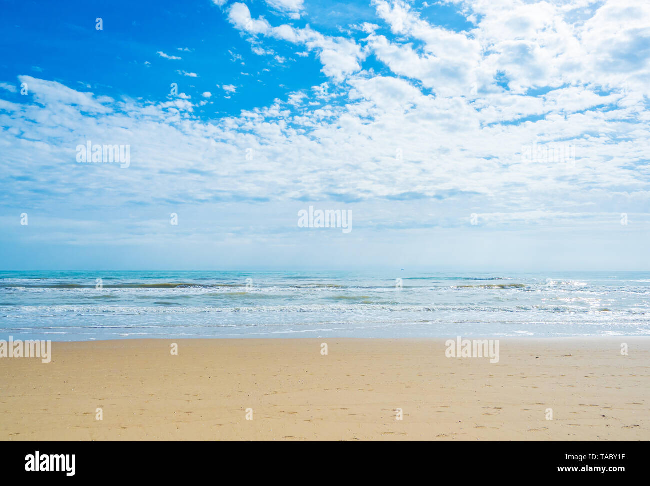 Pineto beach hi-res stock photography and images - Alamy