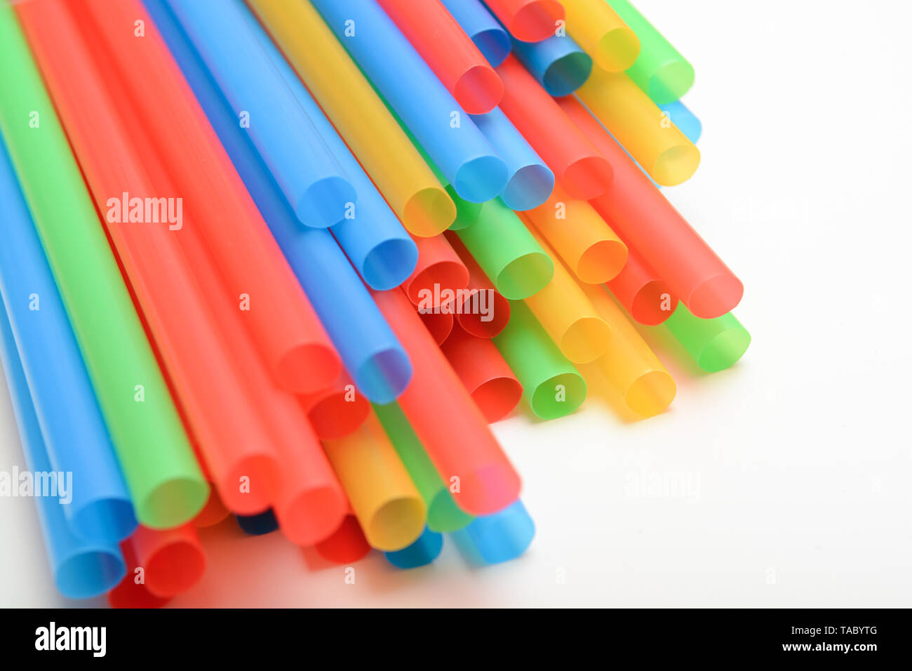 Plastic drinking straws, Single use plastic straw Stock Photo - Alamy