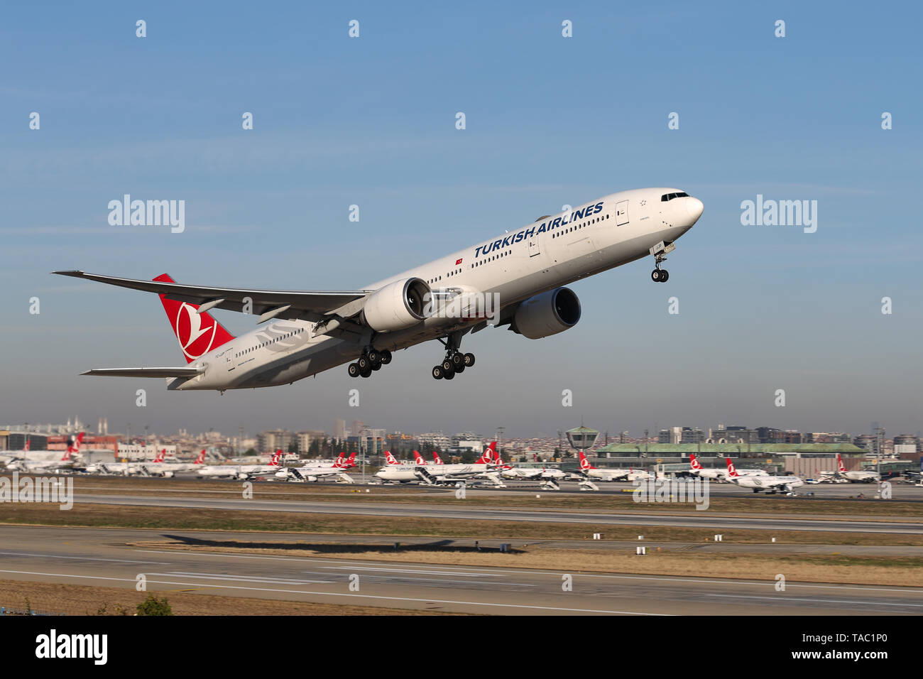 ISTANBUL, TURKEY - DECEMBER 08, 2018: Turkish Airlines Boeing 777-3F2ER ...