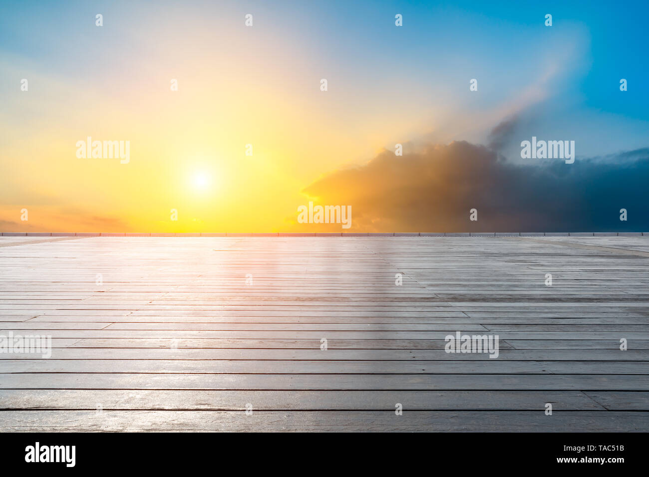 Beautiful sky with sunrise hi-res stock photography and images - Alamy