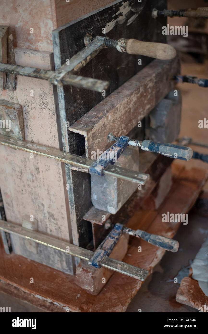 Bar clamp hi-res stock photography and images - Alamy