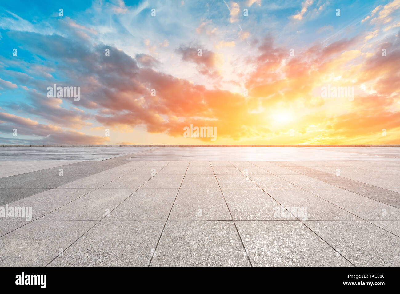 Beautiful sky with sunrise hi-res stock photography and images - Alamy