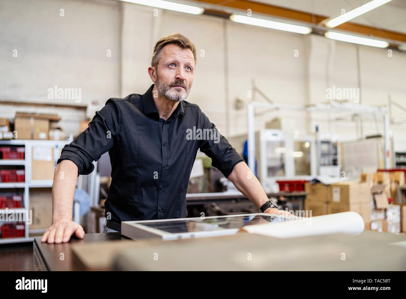 Solar cell factory hi-res stock photography and images - Alamy