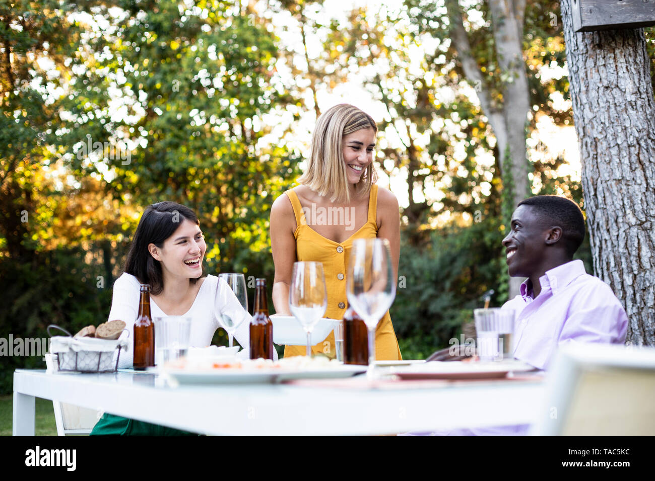 Summer serving hi-res stock photography and images - Alamy