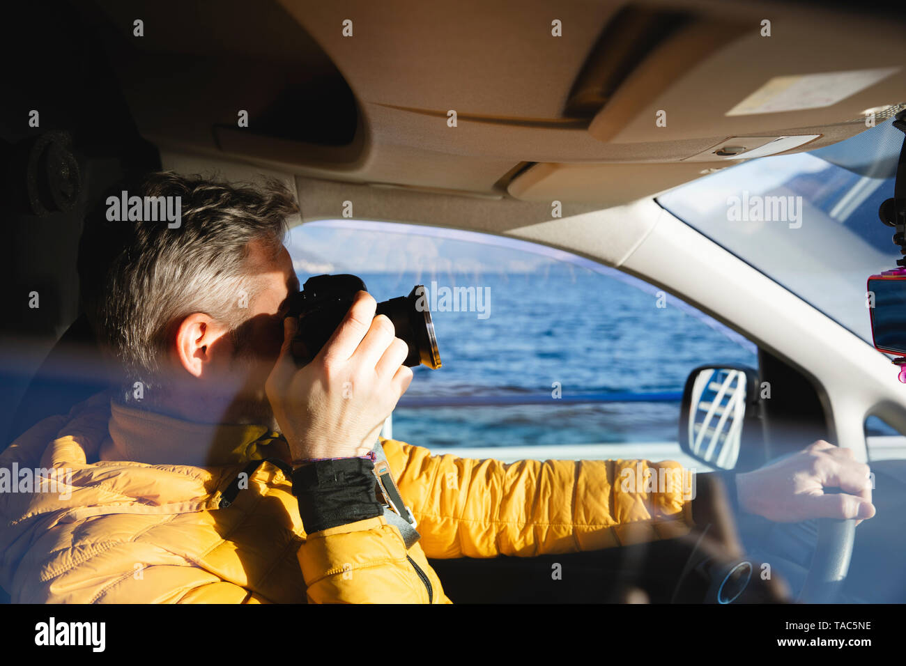 Man profile picture hi-res stock photography and images - Alamy