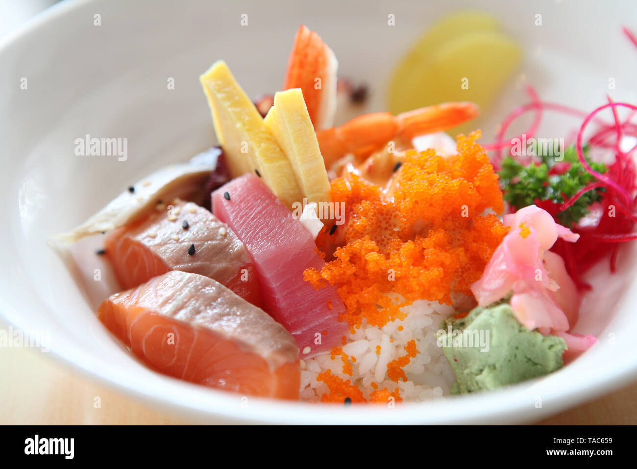 Delicious sashimi salad traditional japanese hi-res stock photography ...