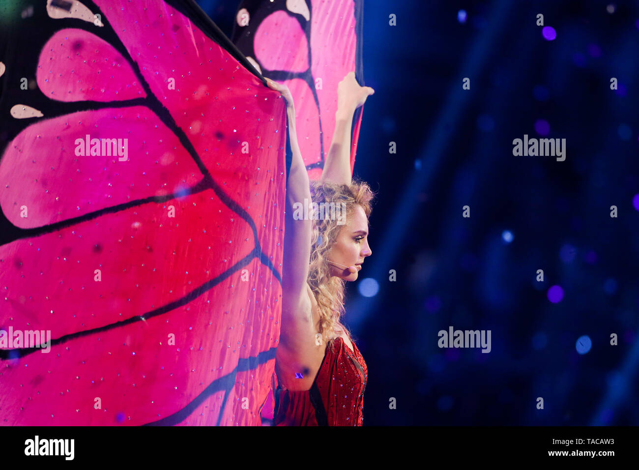 Duesseldorf, Germany. 23rd May, 2019. Simone, candidate, in the final ...