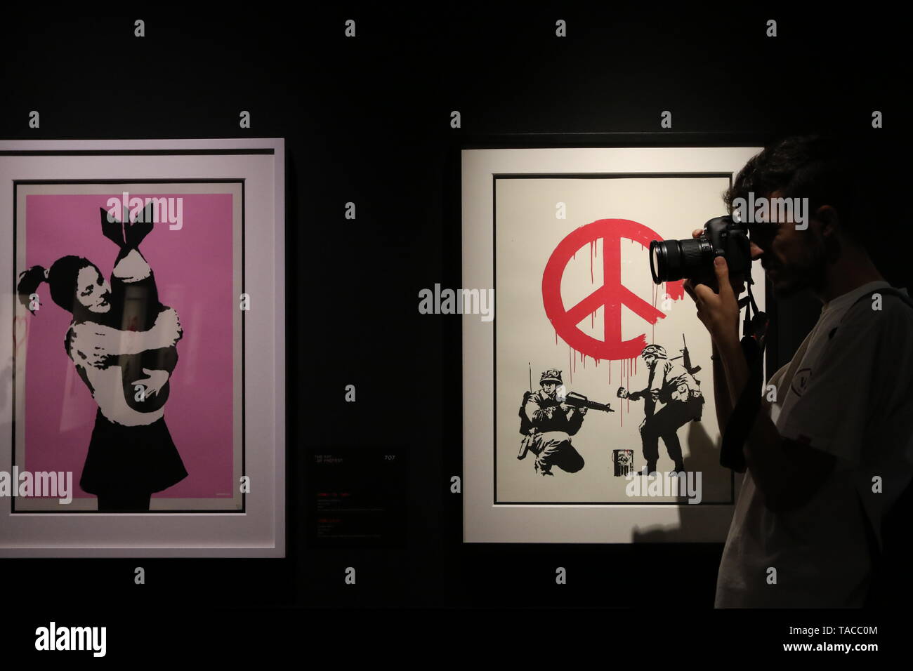 Banksy 16 jpg hi-res stock photography and images - Alamy