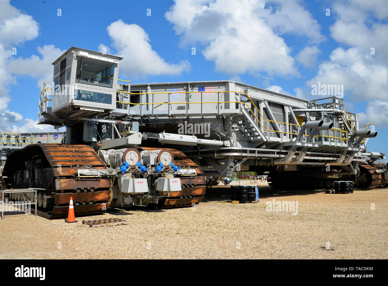 Apollo crawler kennedy space center hi-res stock photography and images ...