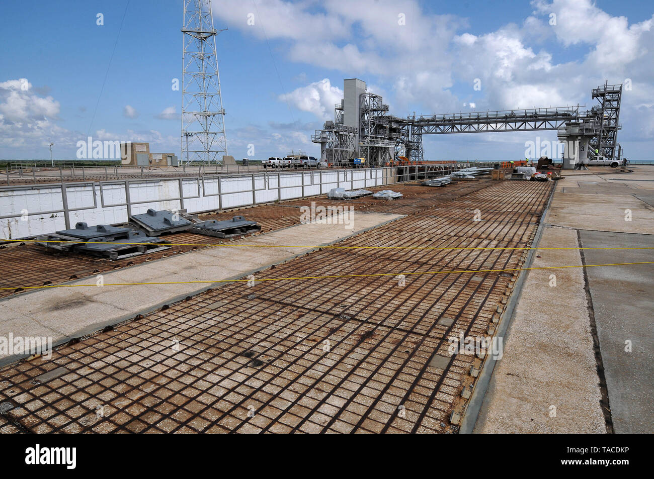 Launch complex 39b hi-res stock photography and images - Alamy
