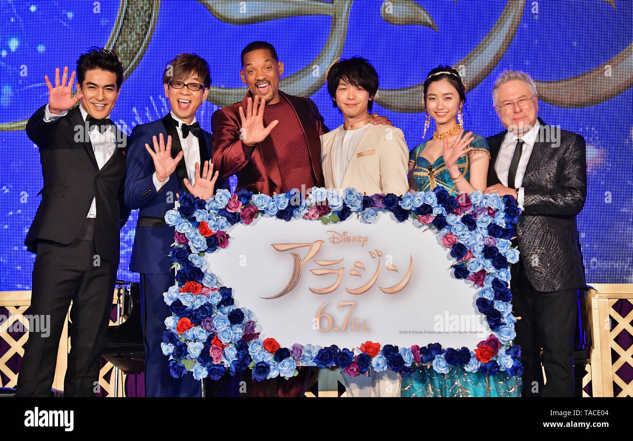 (L-R) Japanese actor Kazuki Kitamura, Koichi Yamadera, actor Will Smith ...
