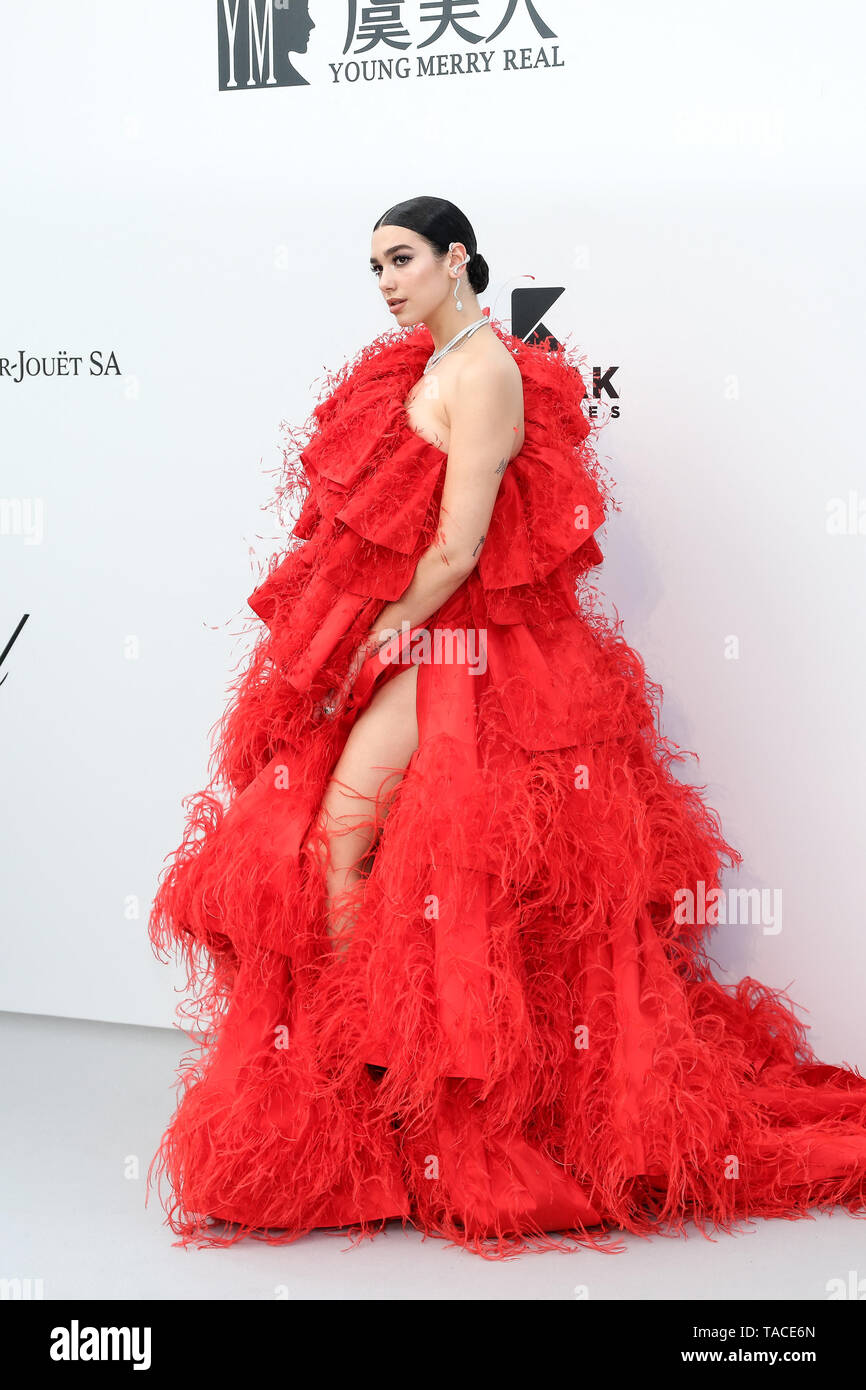 Antibes, France. 23rd May, 2019. CANNES - MAY 23: Dua Lipa arrives to ...