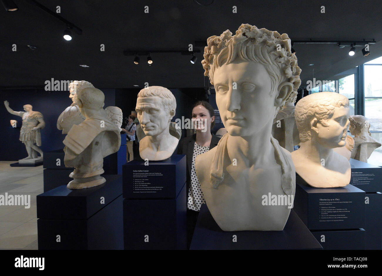 Aalen, Germany. 24th May, 2019. Archaeologist Judith Wötzel inspects ...