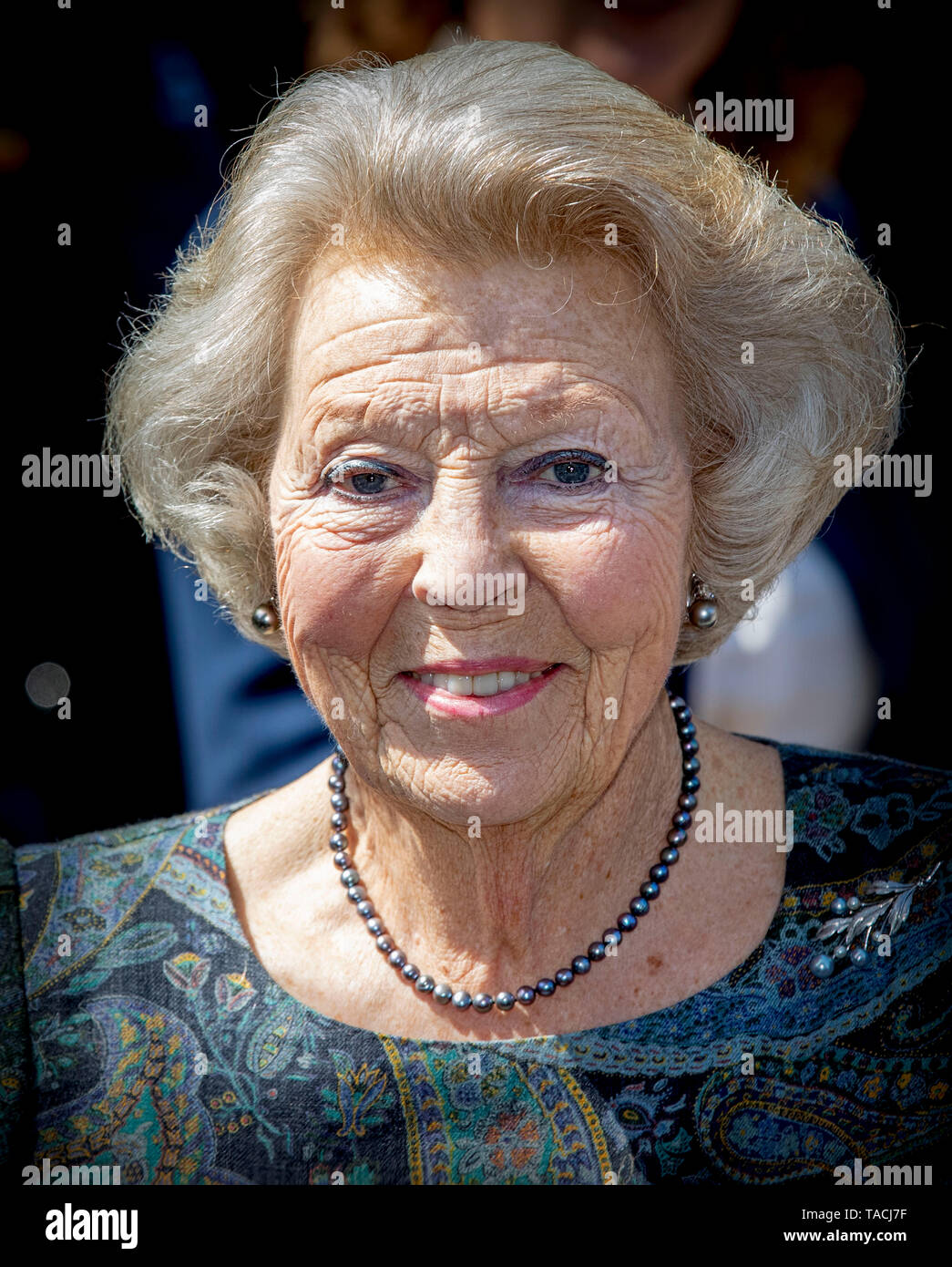 Muscles2meet hi-res stock photography and images - Alamy