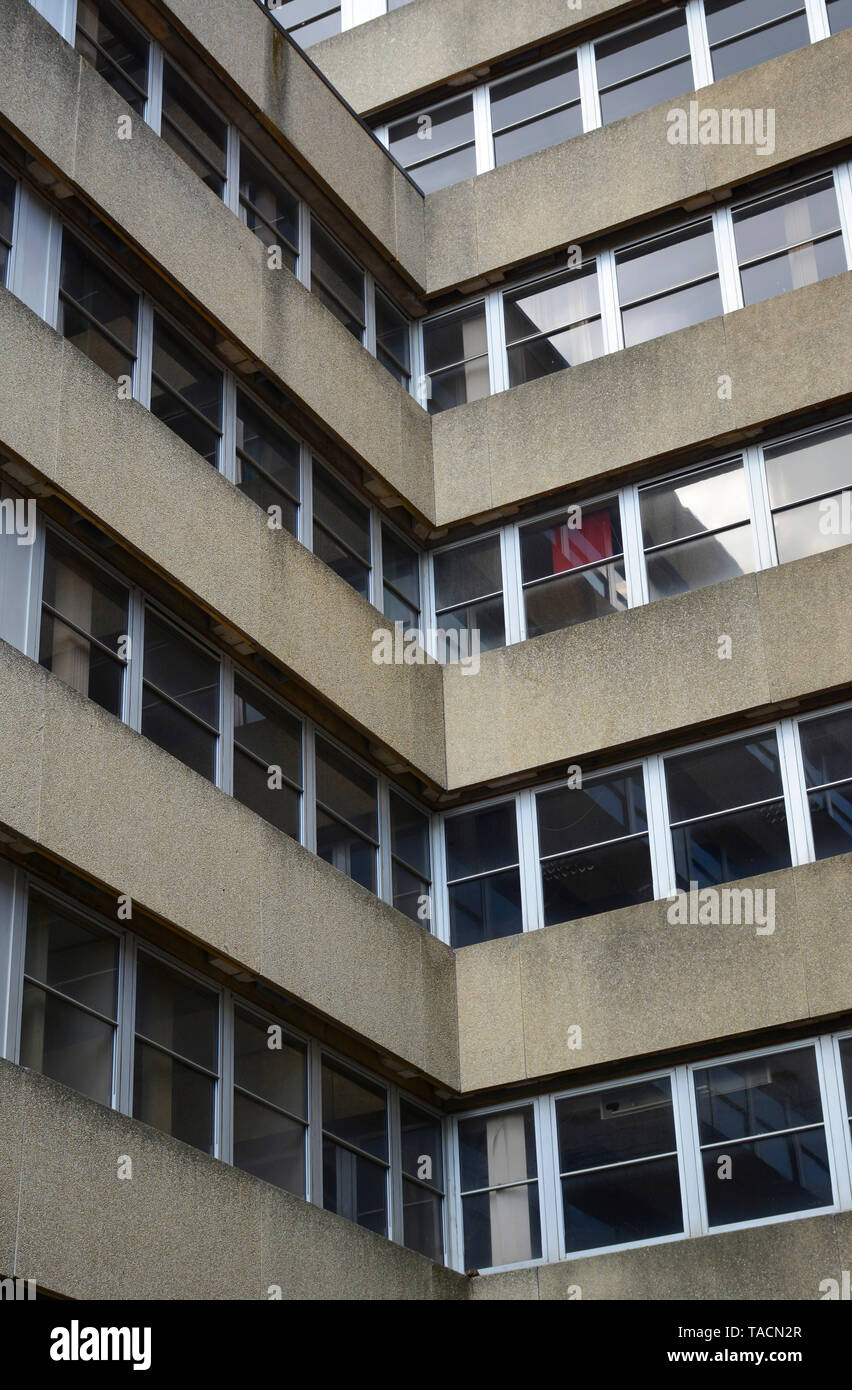 1970s british architecture hi-res stock photography and images - Alamy