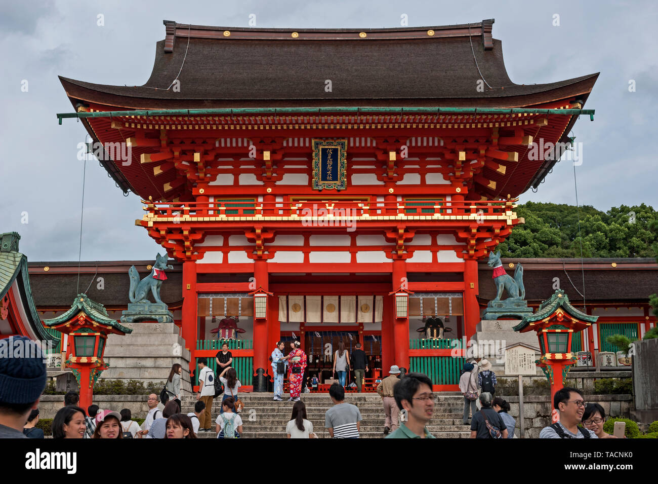 Strikingly ornate Fushimi Inara Shinto Shrine in Southern Kyoto, Japan ...