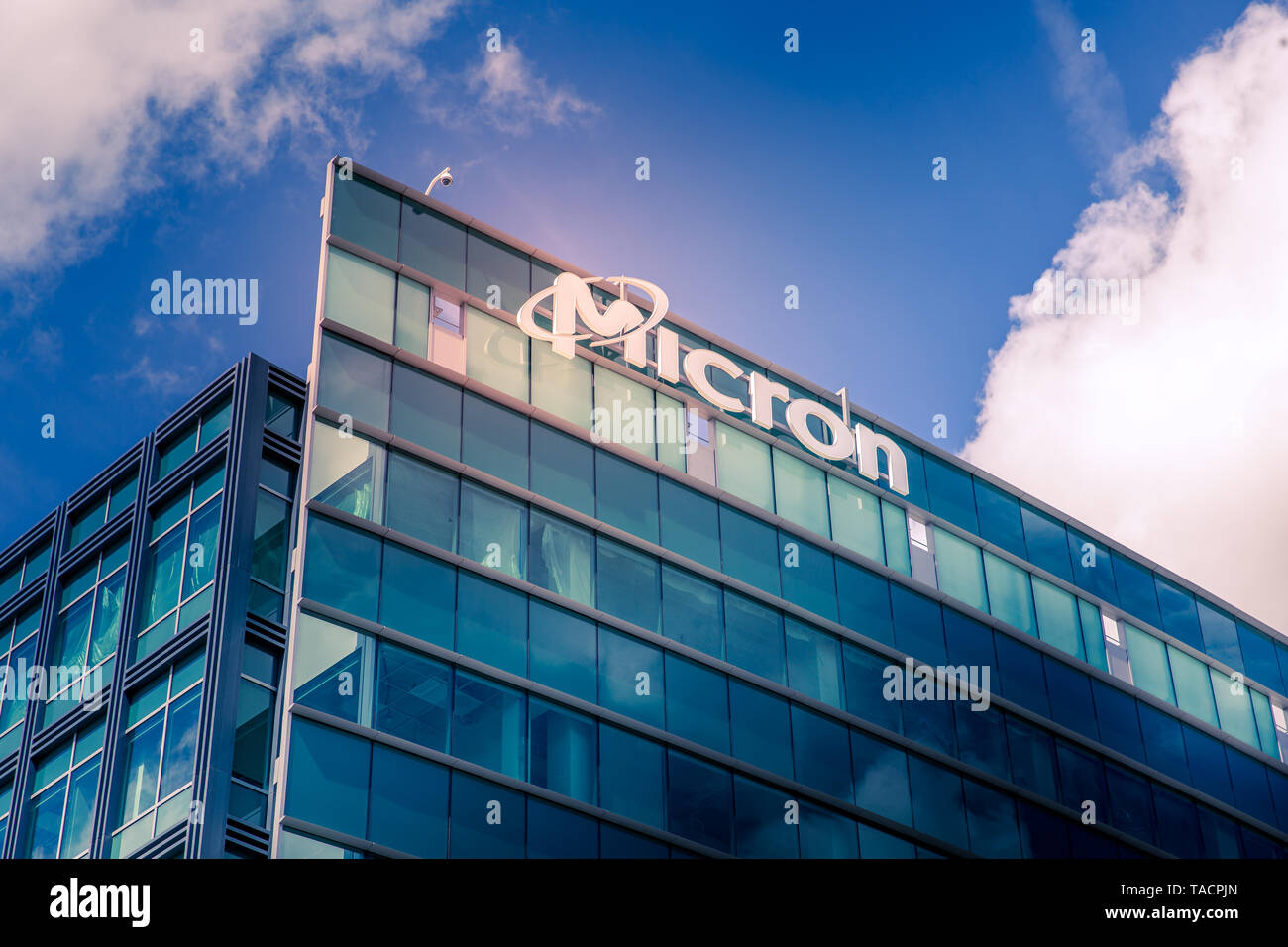 Semiconductor storage hi-res stock photography and images - Alamy