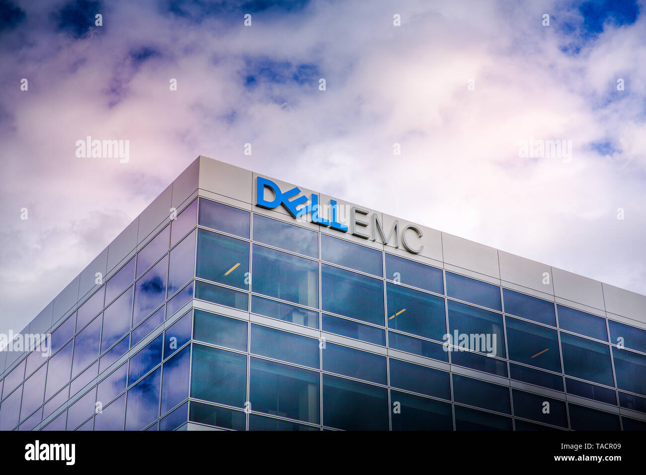 Dell computer building hi-res stock photography and images - Alamy