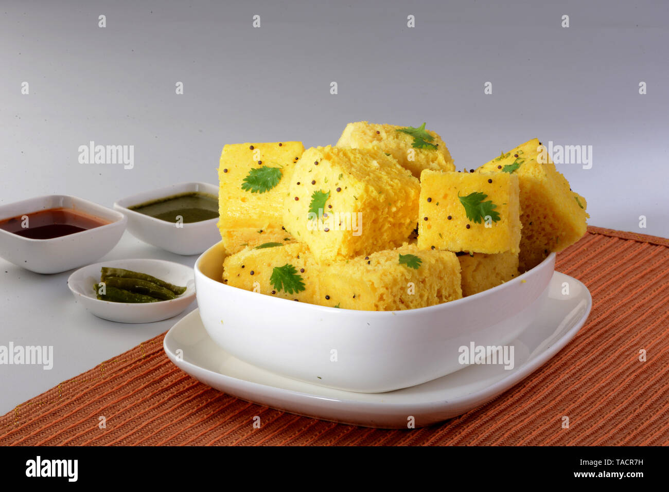 Dhokla hi-res stock photography and images - Alamy