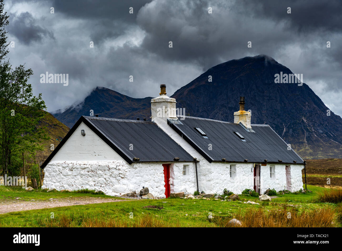 White house glen coe scotland hi-res stock photography and images - Alamy