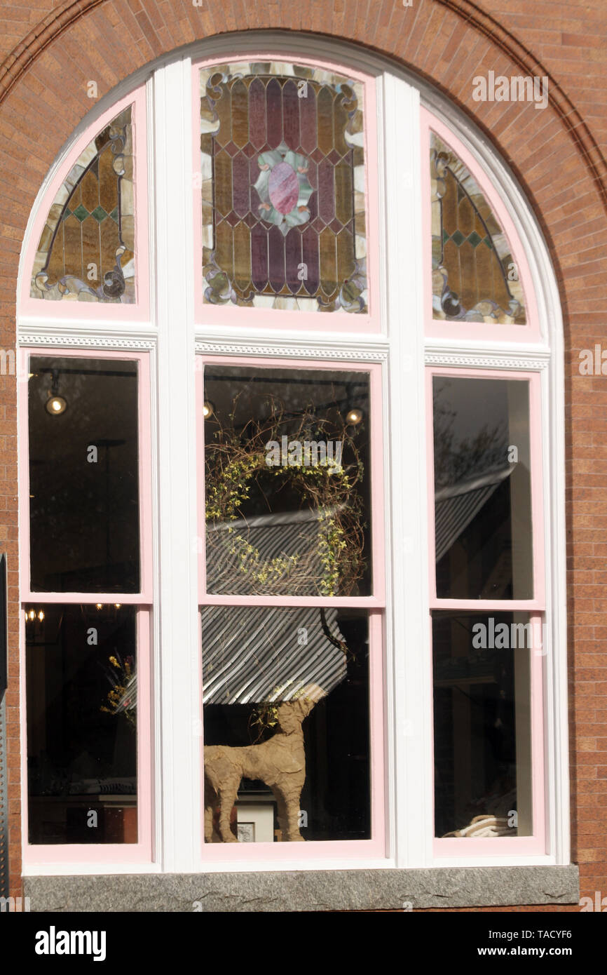 Arched window on building in historic Berlin, MD, USA Stock Photo - Alamy