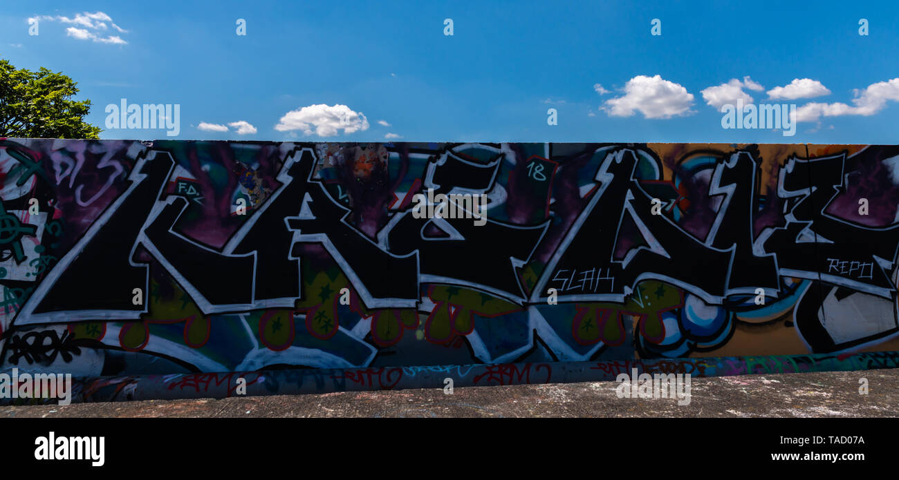 Legal graffiti wall london hi-res stock photography and images - Alamy