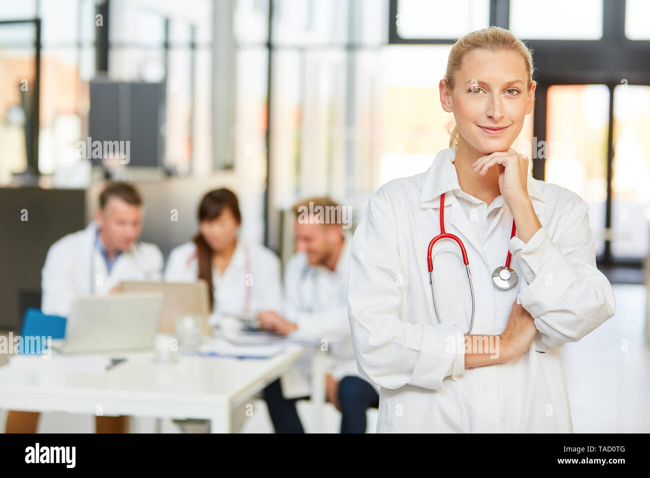 Doctor assistant training hi-res stock photography and images - Alamy